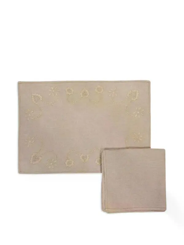 HOUSE OF CAPRICORN Embroidered Linen Placemat And Napkin Set - Neutrals