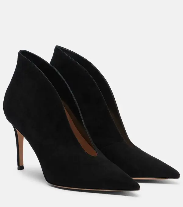 GIANVITO ROSSI Vania Suede Pumps - Black