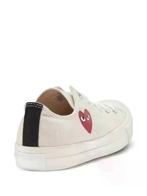 Comme Des Garçons Heart Sneakers