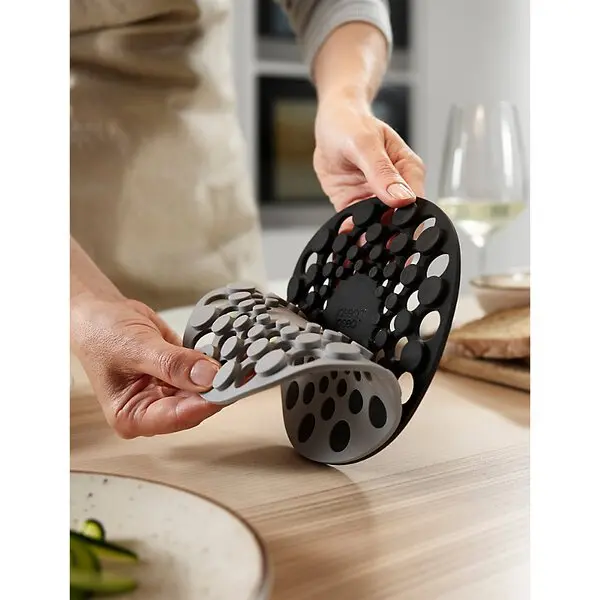 JOSEPH JOSEPH Spot-on™ Set-of-two Silicone Trivets