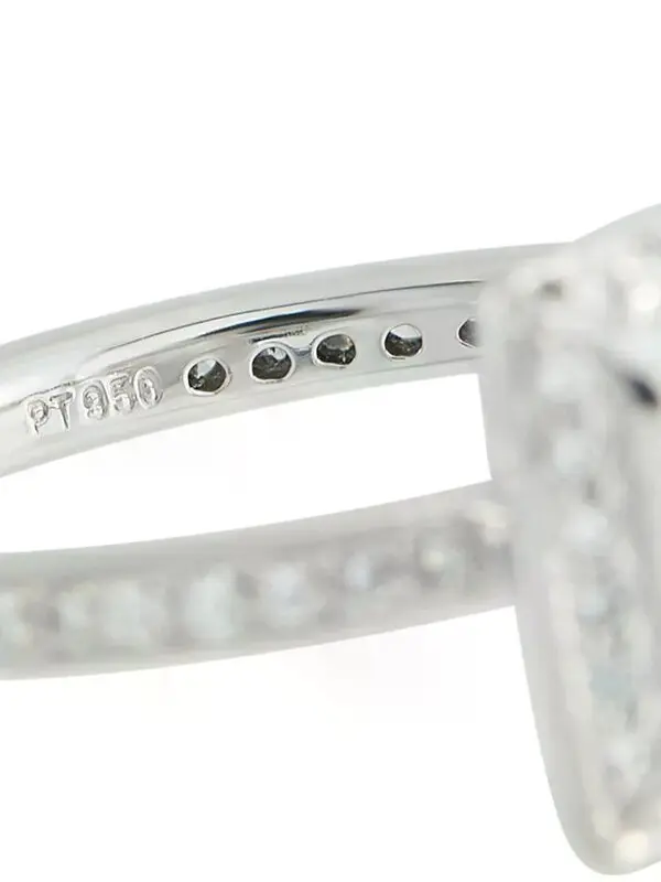 LB EXCLUSIVE Platinum Diamond Ring