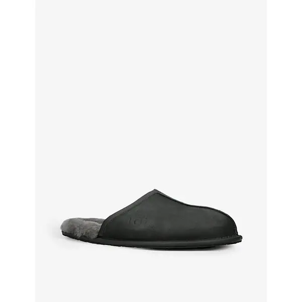 UGG Scuff Sheepskin Slippers - Black