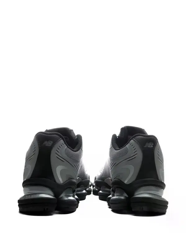 NEW BALANCE Abzorb 2000 Sneakers - Grey