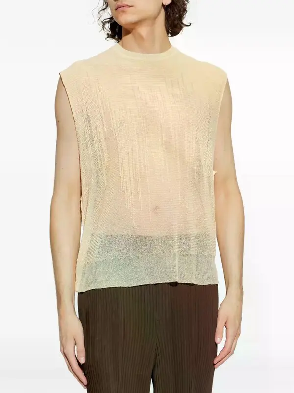 Issey Miyake Textured Round Neck Sleeveless Top