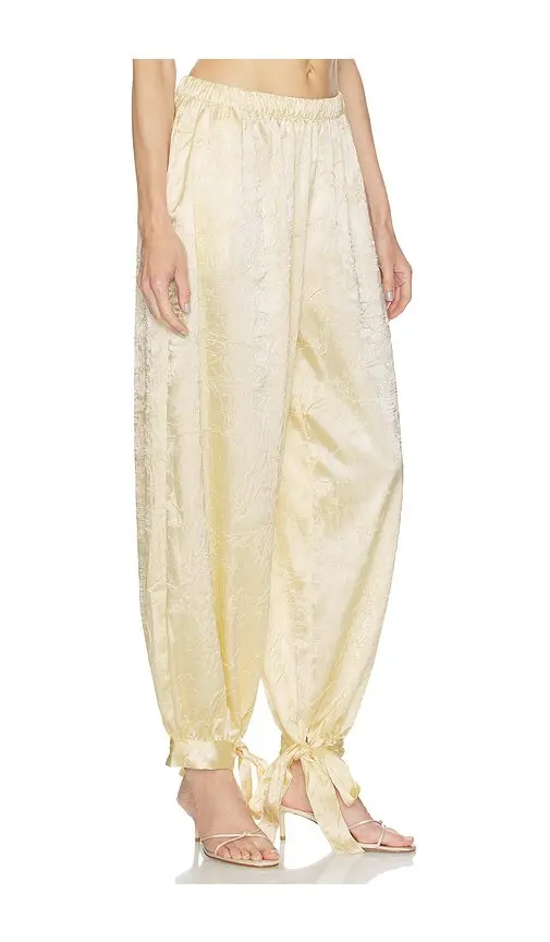 MILKWHITE Pants With Cinch-tie Detail