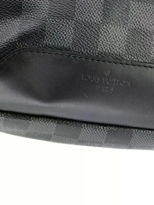 LOUIS VUITTON Avenue Sling Bag Damier Graphite