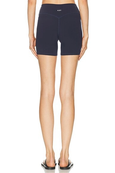 437 Essential Short - Navy