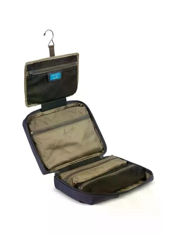 PIQUADRO Leather Toiletry Bag