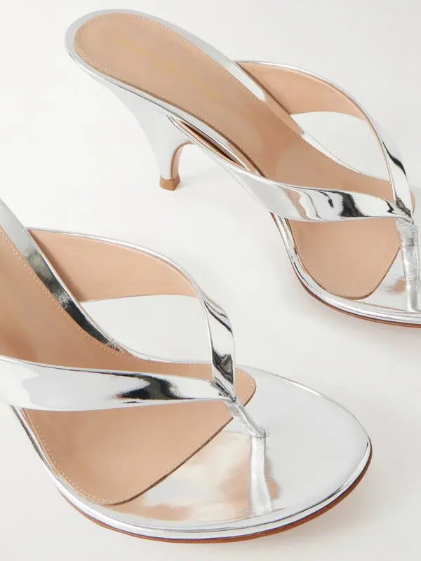 GIANVITO ROSSI Sofia 70 Metallic Leather Thong Sandals - Silver