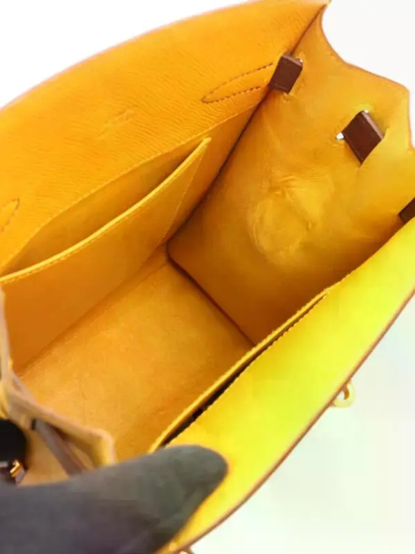 Hermès 1995 Courchevel Kelly Sports Mm Shoulder Bag