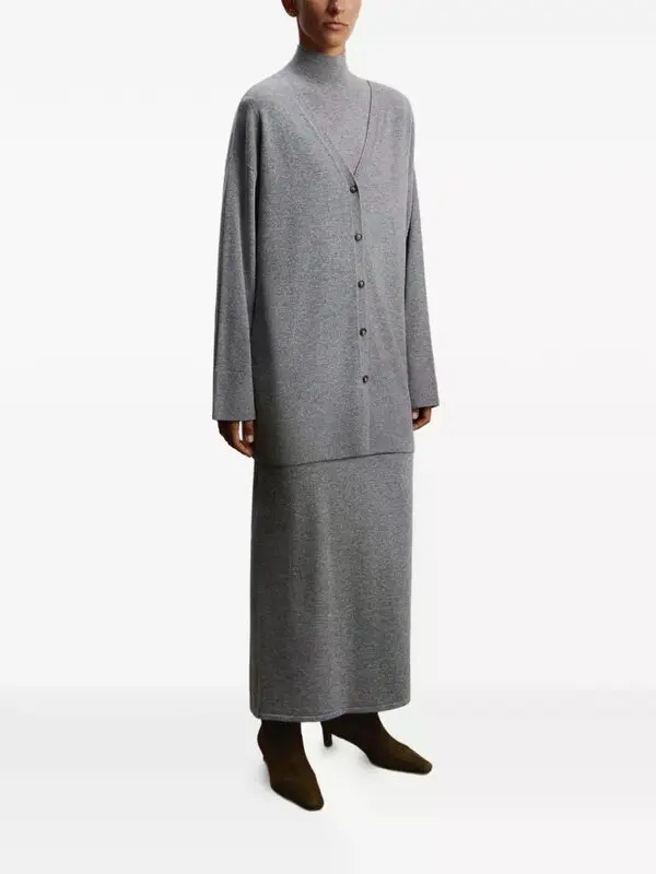 12 STOREEZ V-neck Cardigan With Button Fastening