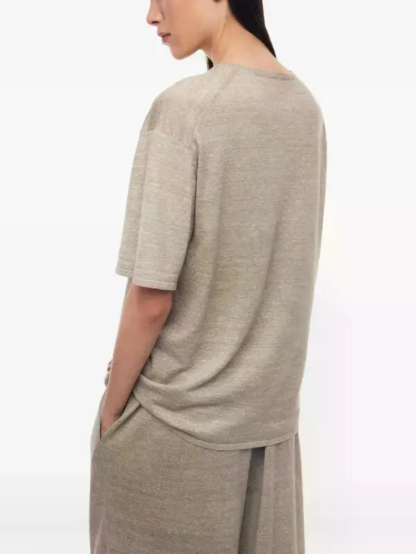 12 STOREEZ Crewneck T-shirt
