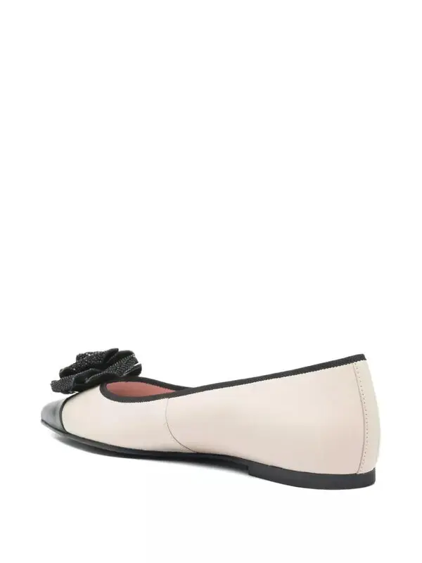 Pretty Ballerinas Paris Ballet Flats With Flower Appliqu
