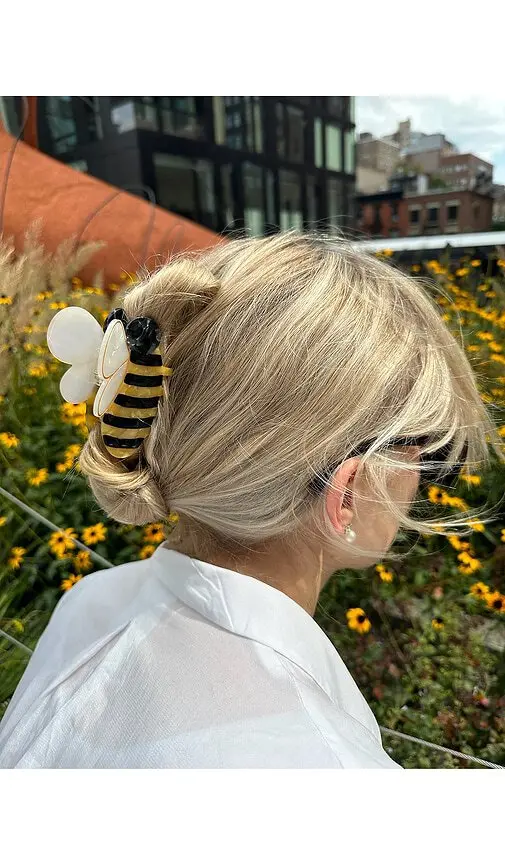 SOLAR ECLIPSE Hand-painted Bee Claw Hair Clip - Beauty: Multi