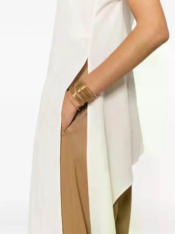 COVERT Asymmetric Hem V-neck Sleeveless Top