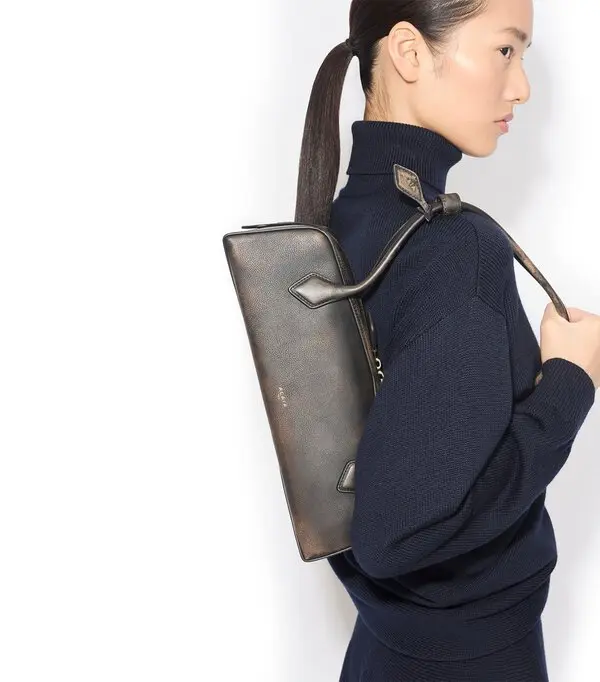 Alaïa Le Teckel Shoulder Bag - Black