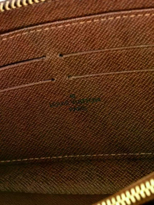 LOUIS VUITTON Zippy Wallet Monogram Canvas Small Wallets - Brown