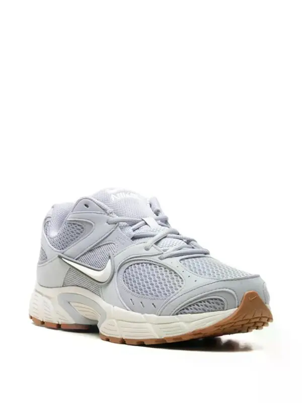 Nike V5 Rnr Low-top Sneakers - Grey