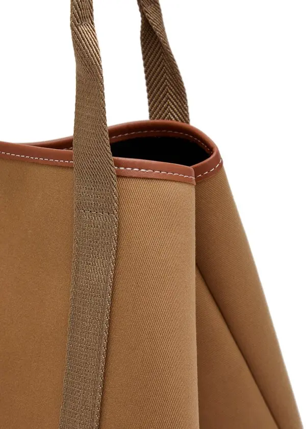 Rue De Verneuil Traversée M Twill Tote Bag