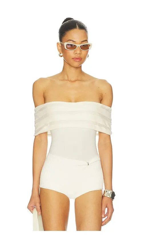 ISA BOULDER Stacks Top