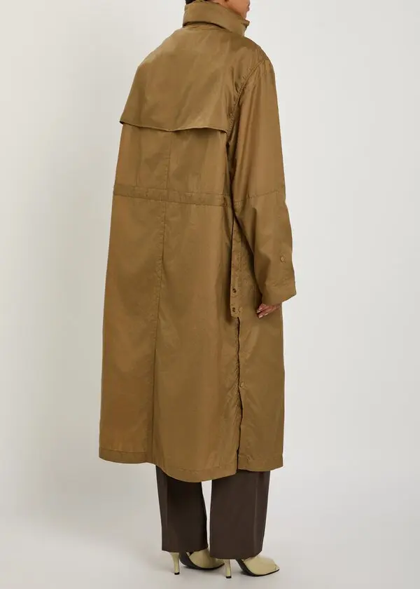 LEMAIRE Hooded Water-repellent Nylon Raincoat - Camel