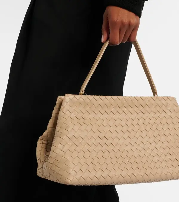 Bottega Veneta 1998 Intrecciato Leather Shoulder Bag
