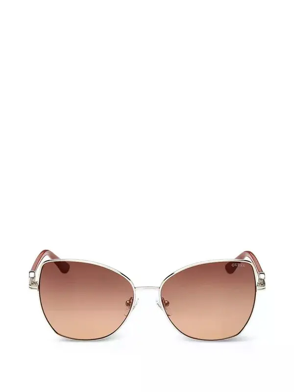 Guess Cat-eye Sunglasses With Logo Plaque - Silver
