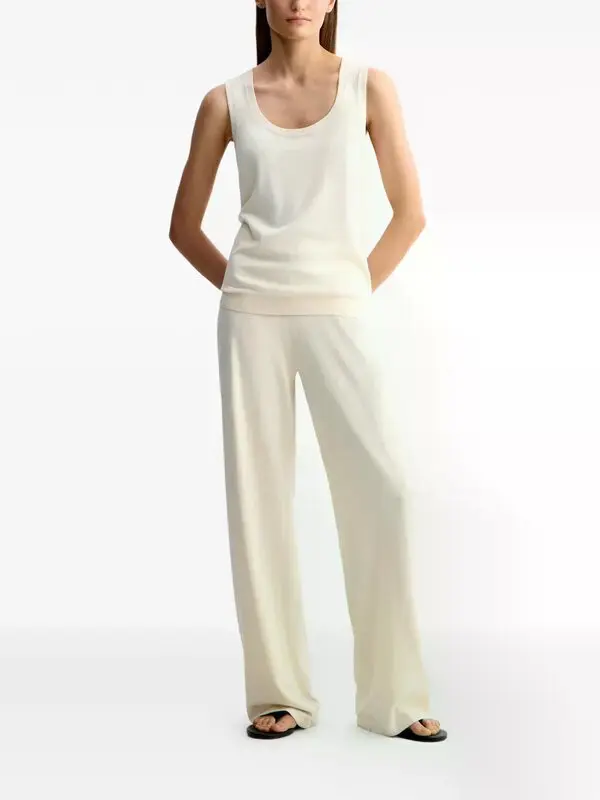 12 STOREEZ Sleeveless Scoop Neck Top With Ribbed Hem - Neutrals