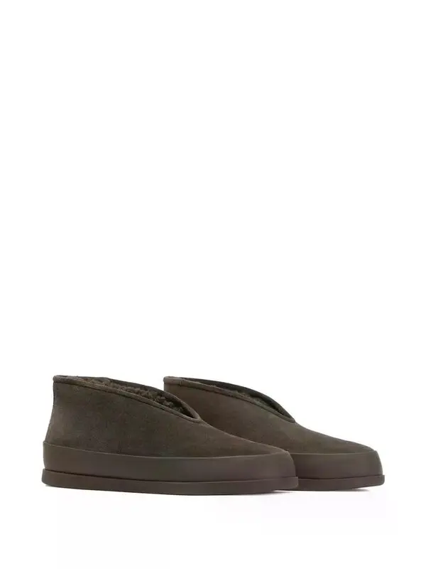 12 STOREEZ Shearling-lined Loafers