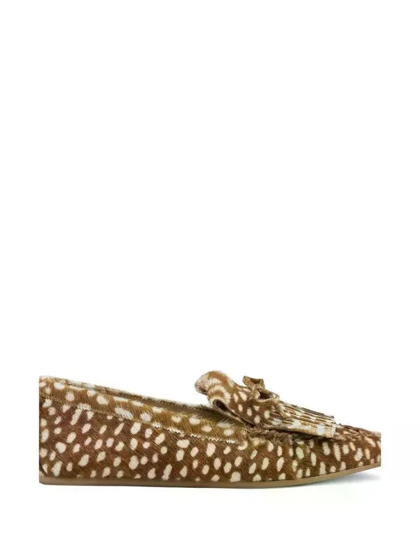 STUART WEITZMAN Britt Loafers With Fringe Detailing