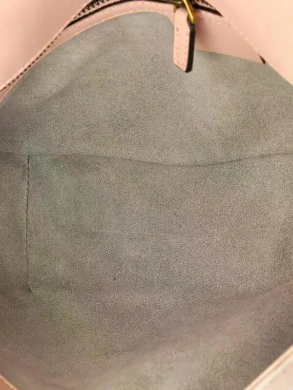 Gucci Gg Marmont Matelassé Leather Medium Shoulder Bag