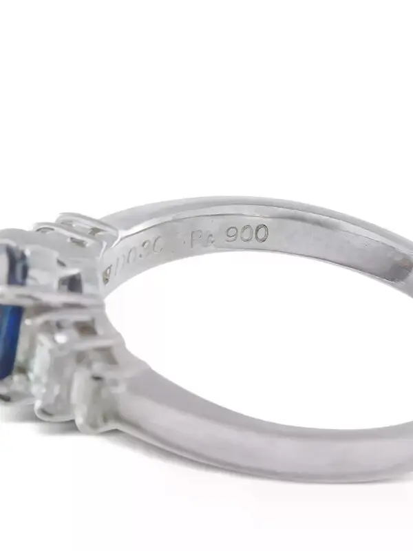 LB EXCLUSIVE Sapphire And Diamond Ring In Platinum