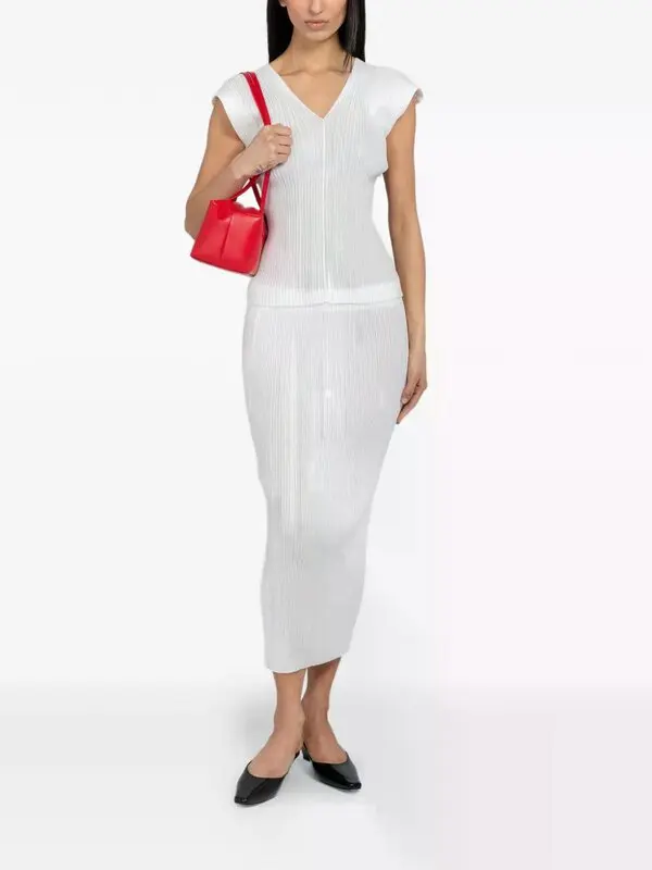 AMOMENTO Knitted Midi Skirt With Pleated Texture