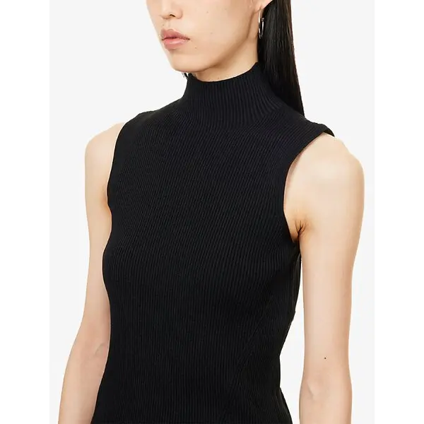 CFCL Sleeveless Knitted Top