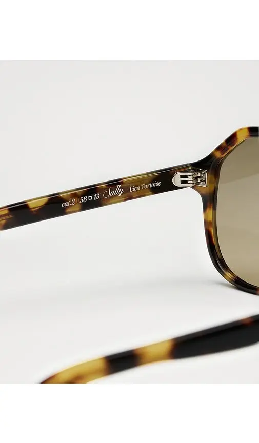 Chimi Sally Sunglasses - Black
