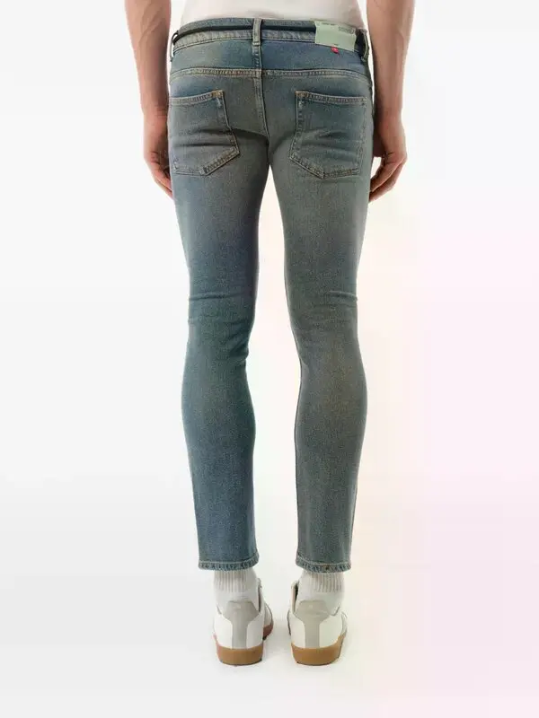 Off-White Skinny Fitted Jeans