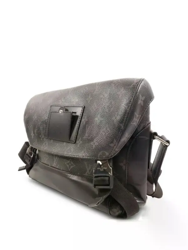 LOUIS VUITTON Voyager Messenger Bag - Black