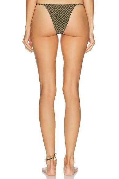 TROPIC OF C Praia Bikini Bottom