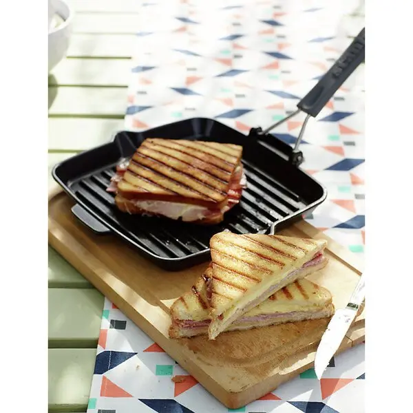 STAUB Square Cast-iron Grill Pan With Pouring Spout 24cm