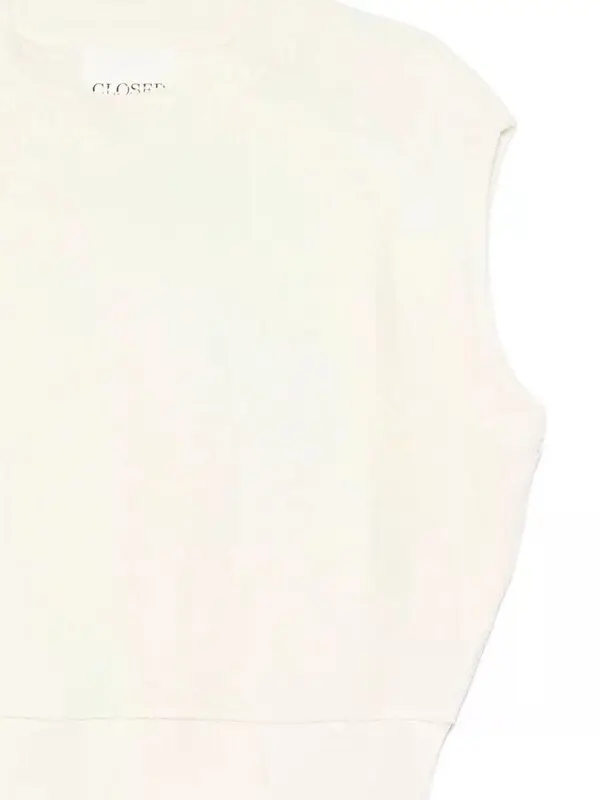 Closed Ribbed Trim Vest