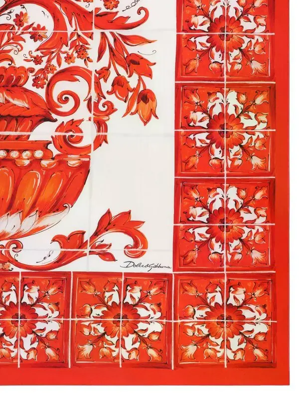 Dolce & Gabbana 90x90 Majolica-print Silk Twill Scarf - Red