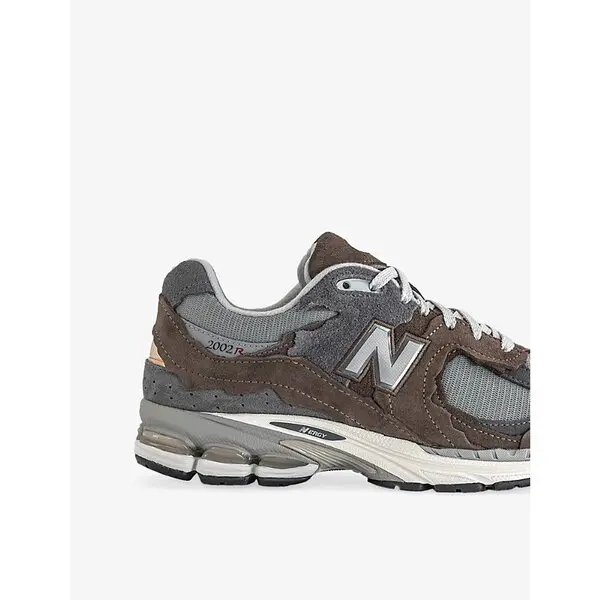 NEW BALANCE 2002 Suede Trainers