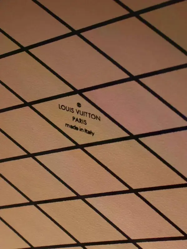 LOUIS VUITTON Epi Petite Boîte Chapeau Satchel