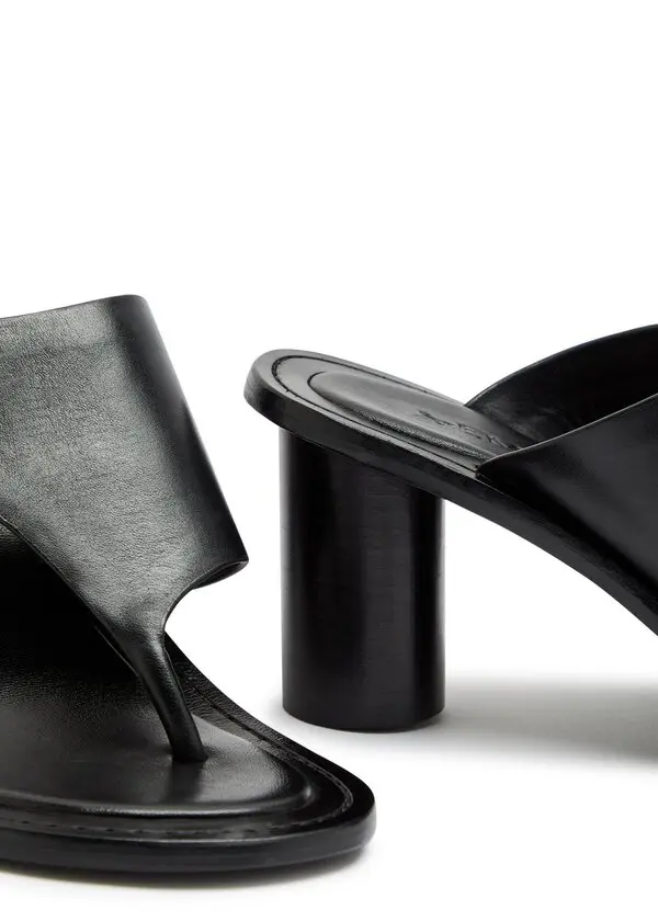 A.emery Hardie 70 Thong Mules - Black