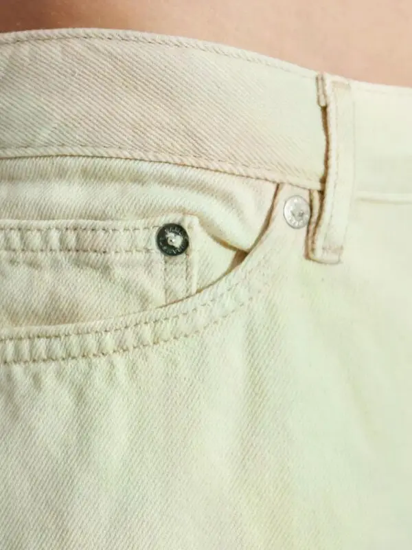 SAMSOE SAMSOE Logo Patch Cream Denim Shorts