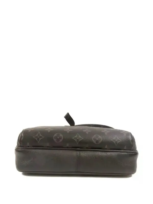 LOUIS VUITTON Outdoor Messenger Bag Monogram Eclipse - Black