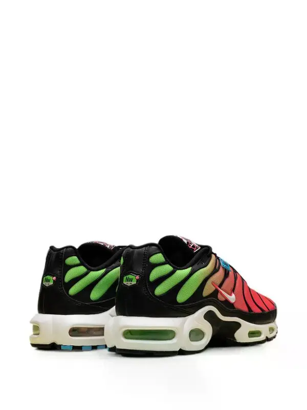 Nike Max Plus Sneakers - Black
