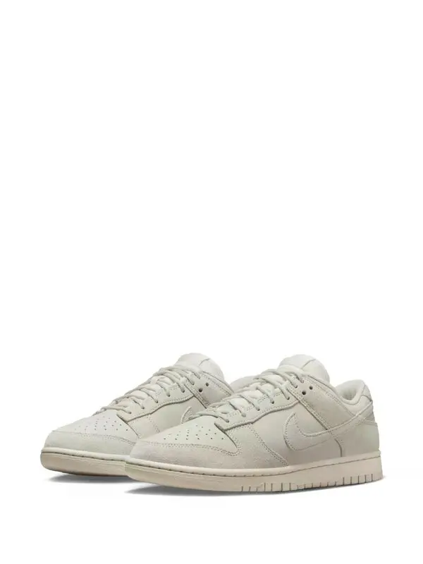 Nike Dunk Low Retro Se Sneakers - Neutrals