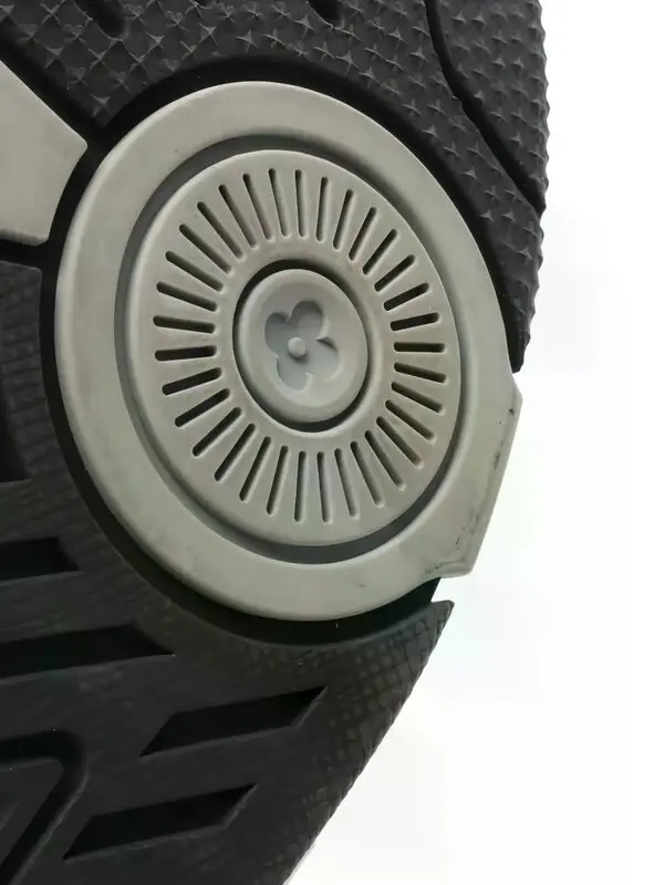 LOUIS VUITTON Flower Detail Skate Line Sneakers