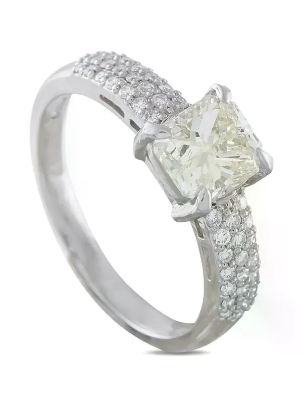 LB EXCLUSIVE Platinum Diamond Ring